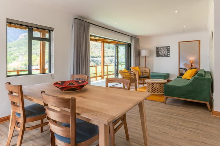 'Tagas' - Two-bedroom Suite On A Stellenbosch Farm - Somerset West