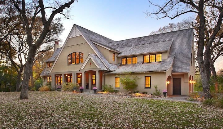 Luxury Home - Minneapolis Rental - Eden Prairie, MN