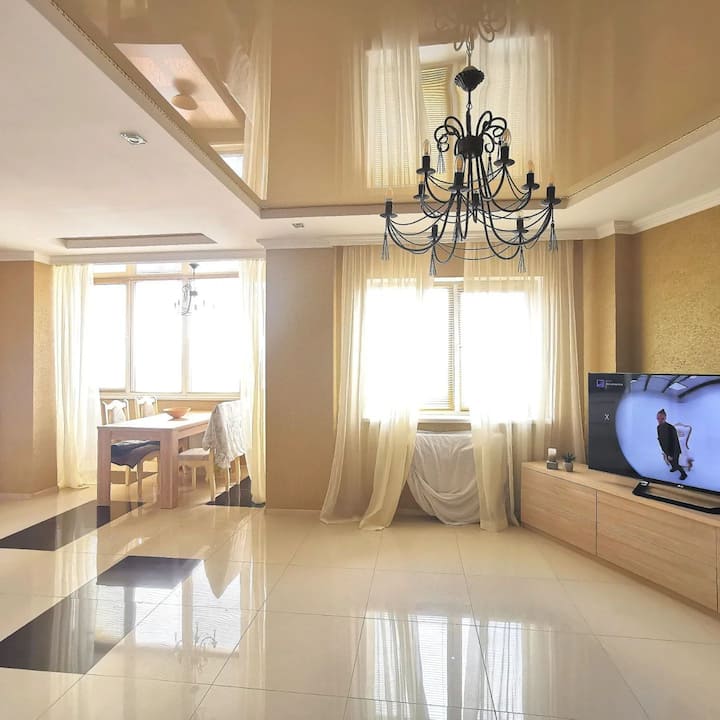 Шикарная студия с камином - Сумы