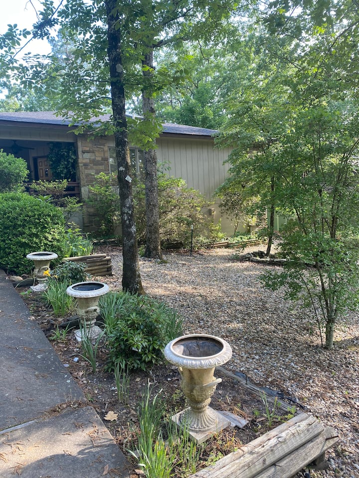 Escape To A Beautiful 3 Bedroom Home Lakes & Golf - Hot Springs Village, AR