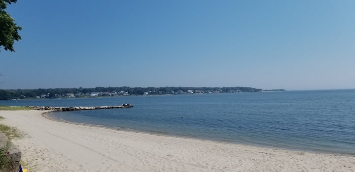 Gorgeous Ranch Beachhouse! 100 Steps To Beach!! - Ocean Beach Park, CT