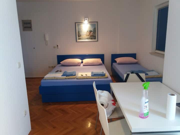 Lola Apartman 1 - Makarska
