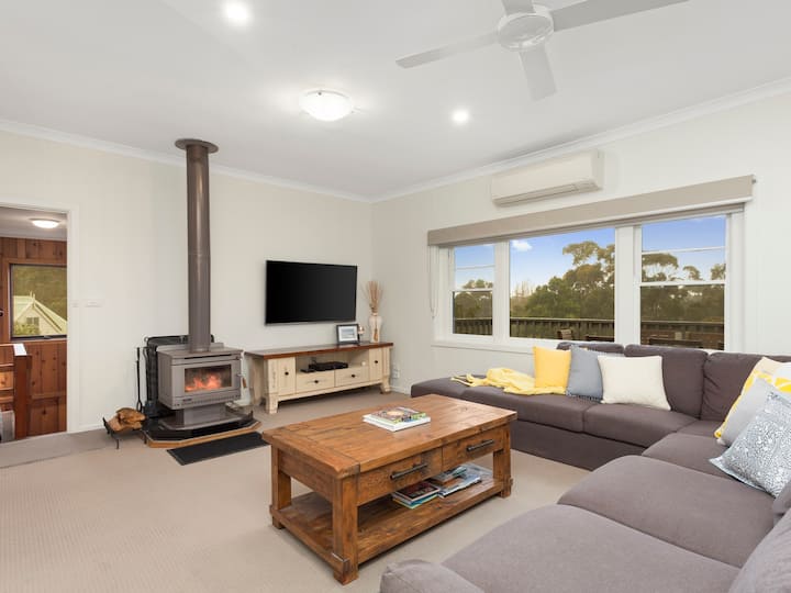 Sandy Bottoms - Lorne