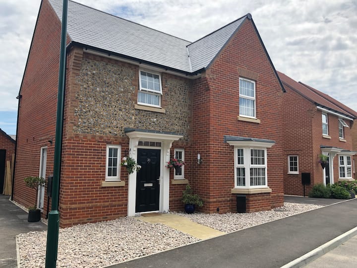 New Build Home Near Goodwood - Littlehampton