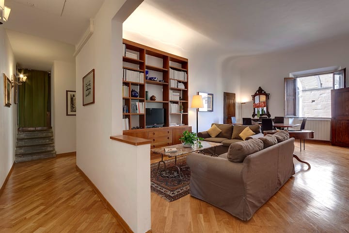 Hearth Of The Town- Vajo - Florenz