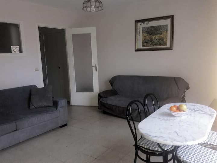 Snug Studio In The Shadow Of Le Suquet - Cannes