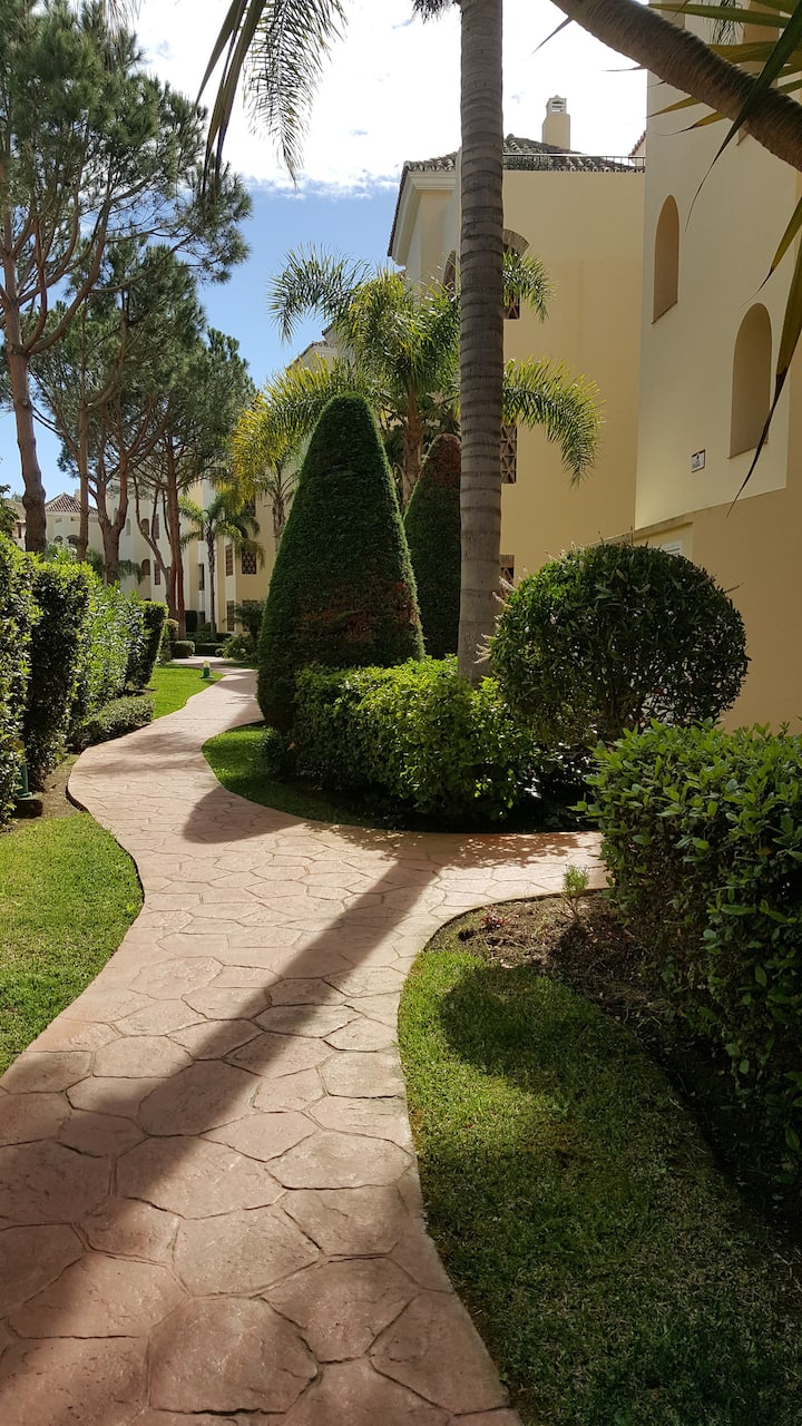 Spacious Apartment In Elviria, Marbella - Marbella
