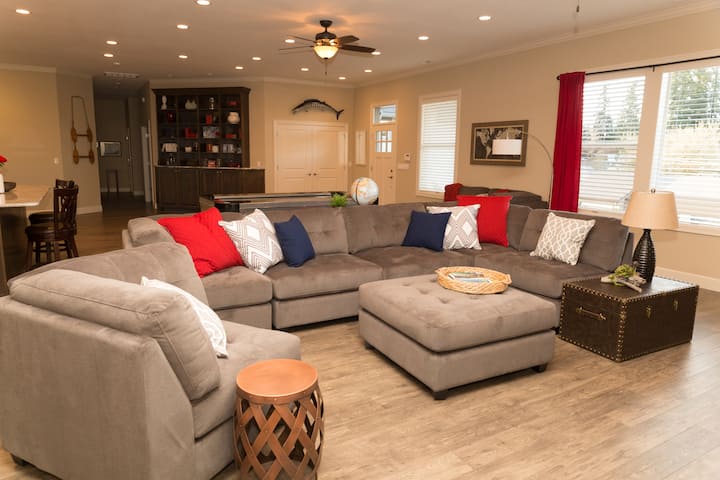 Large Beautiful New Home - 24hour Self Check In - Beaverton, OR