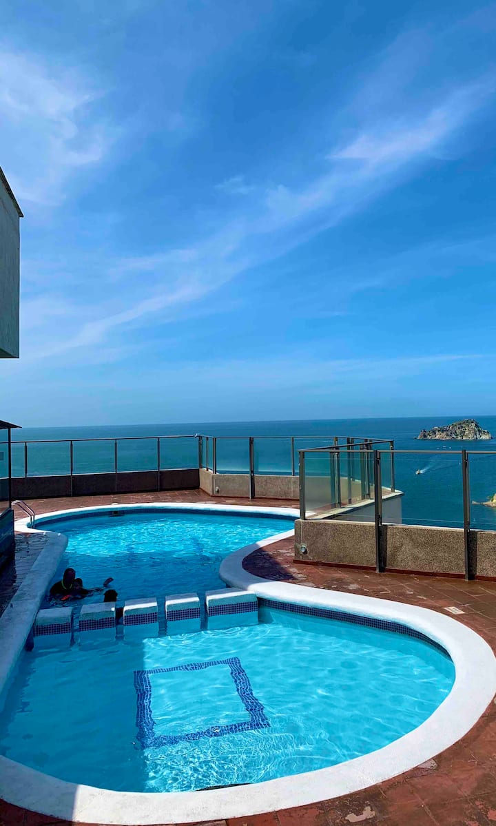 Apartamento Amplio Con Vista Al Mar. El Rodadero. - Santa Marta