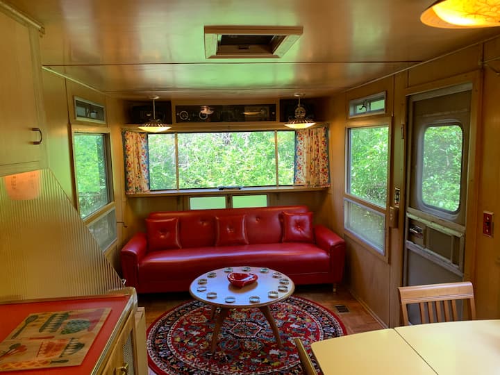 The Mansion Vintage Trailer At Tin Can Acres - Lake Texoma