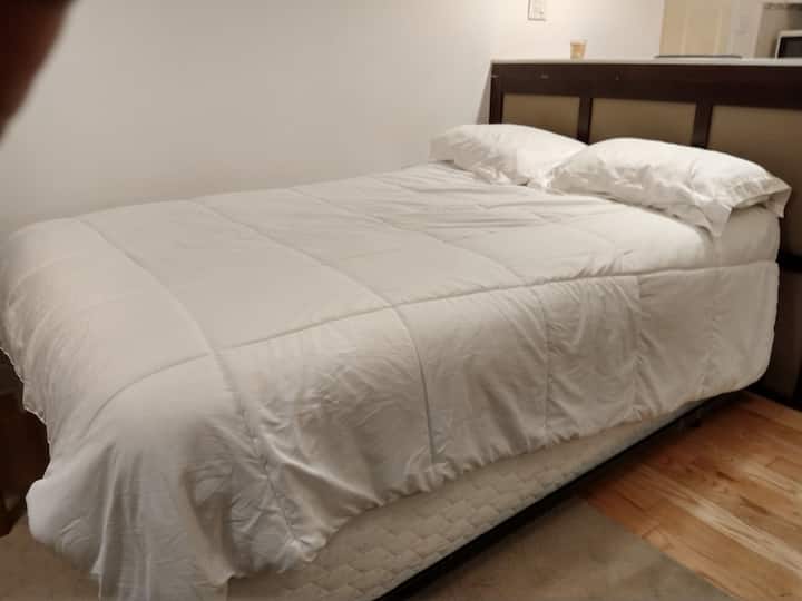 Studio Apartment In Cote Vertu, St. Laurent - ドルバル