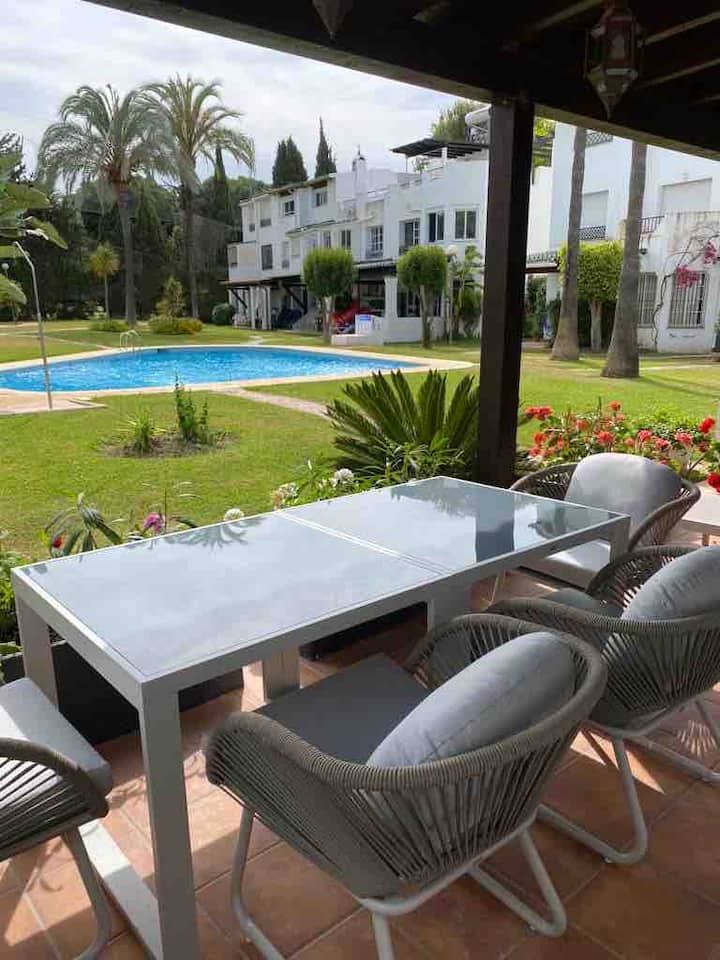 Lovely 4 Bed Townhouse With Pool, The Golf Valley - Puerto Banús