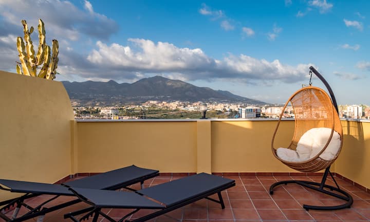 Stylish Penthouse, Amazing Terrace & View, Parking - フエンヒロラ