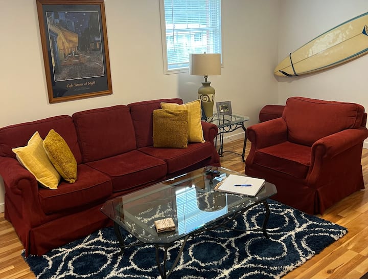 Spacious Private First Floor In Residential Home! - Richmond, VA