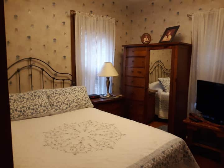 Charming Private. Fully Furnished 5rm Apt. - Portage Lakes, OH