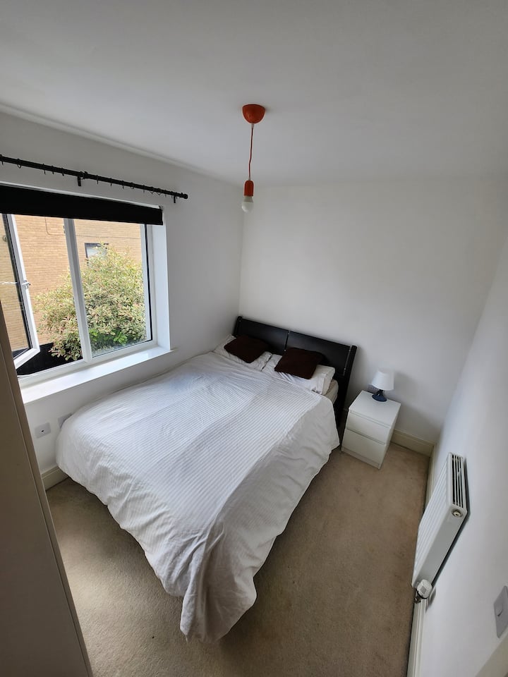 Room With En Suite Shower, 360 Mb Internet - Corby