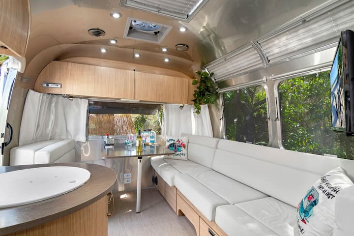Beachy Airstream Oasis With Bikes - Bonita Springs, FL