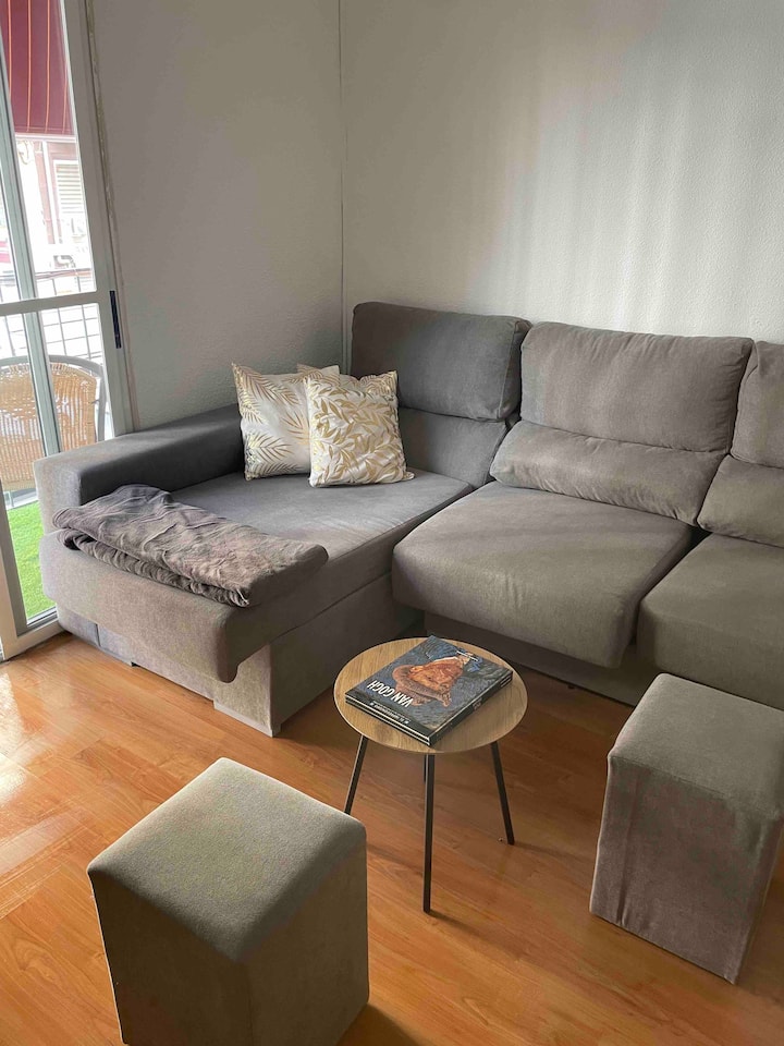 Junto Al Centro, 2 Habitaciones, Terraza, Ideal - Elche