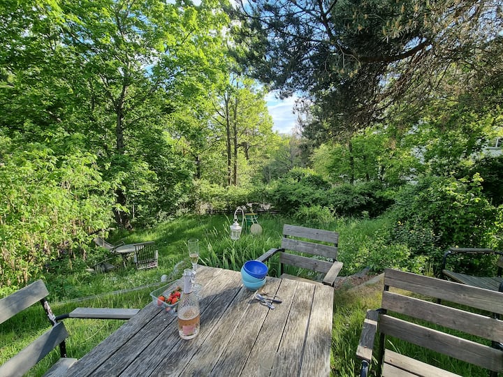 Mysig Barnvänlig Villa Med Vacker Trädgård - Stockholm