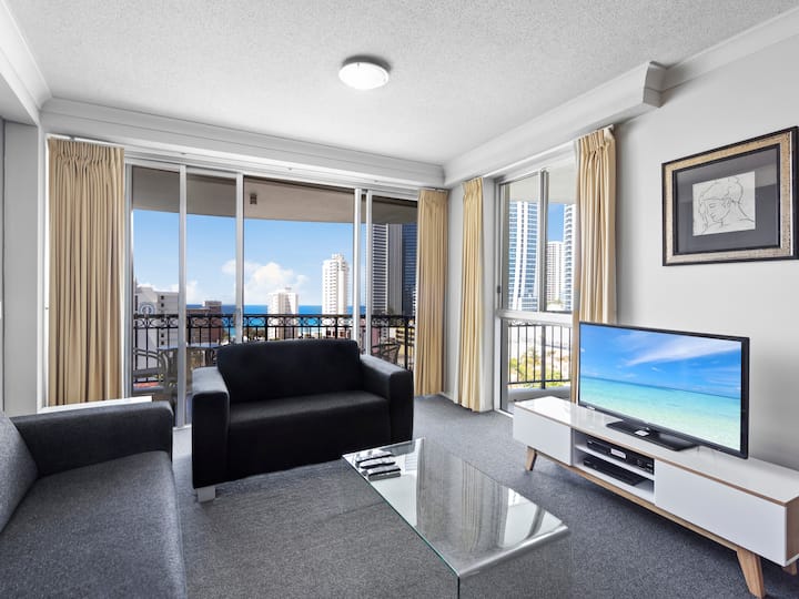 Ocean, City & Waterway View -2bed2bath On Level 10 - Gold Coast