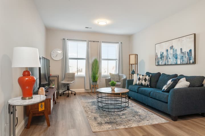 ⭐️Chic 1 Br Great Location!⭐️king Bed!⭐️free Parking! - Bloomfield, NJ