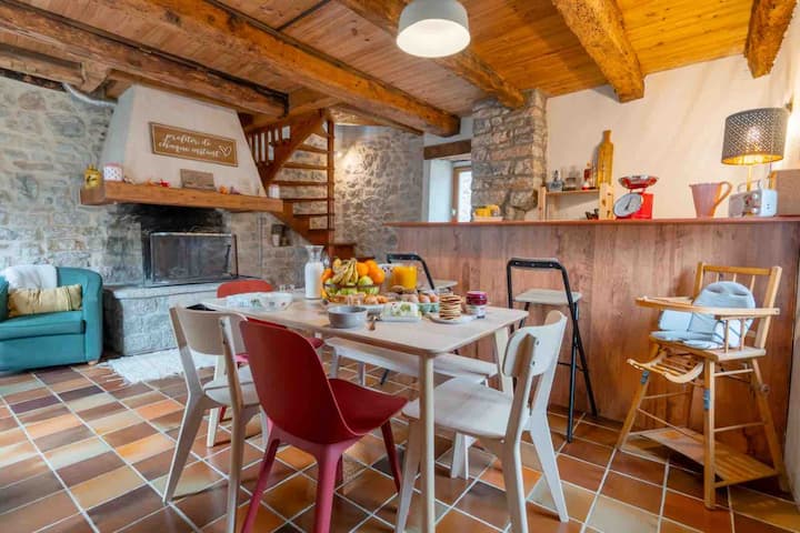 Maison De Village Au Cœur Des Remparts - La Cavalerie