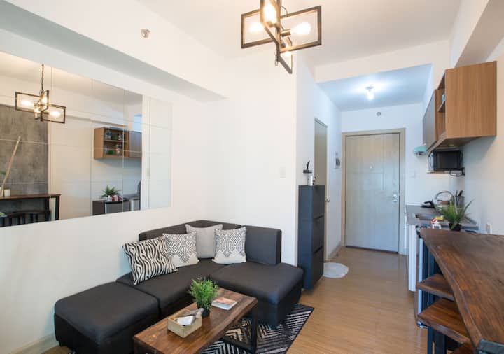 Stylish Condo Near Airport & Bgc - Taguig