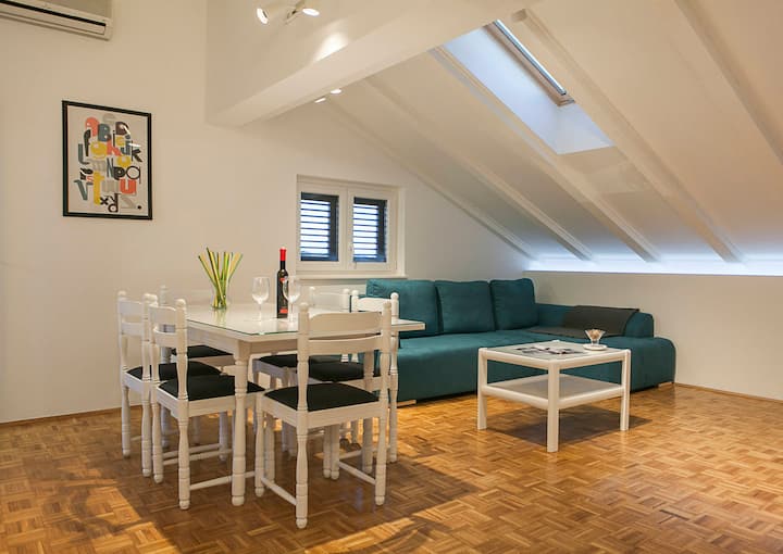 Comfortable Attic Apartment With 90sqm Area - Zadar