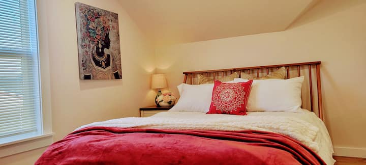 Stylish Stay - Aberdeen, WA