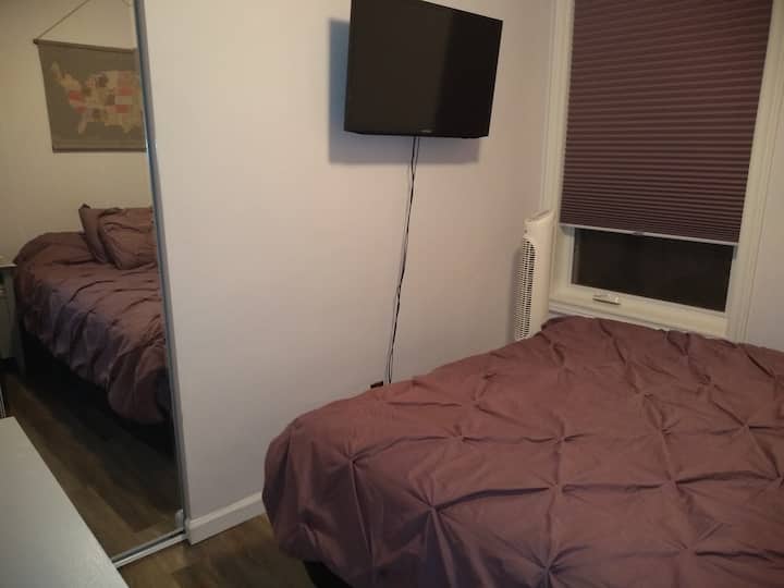Cozy Room In Duluth Home - Lgbtq Friendly Listing - Duluth, MN
