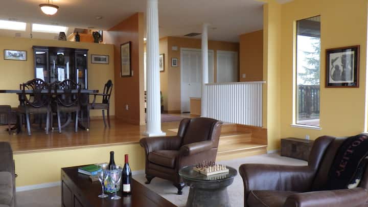 3bd/3ba Home With Great Views! - Santa Rosa, CA