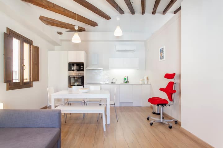 Luxury Modern 2 Bed Apartment In Old Town - Valencia