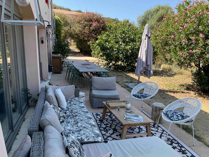 Rez-de-chaussée D’une Villa Avec Piscine - Piana