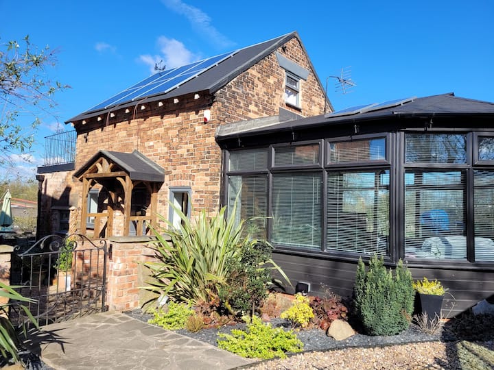 Canalside Cottage With Balcony & Log Burner. - 영국