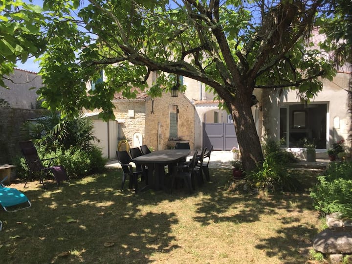 Grande Maison Au Coeur De St Georges D'oléron. - Île d'Oléron