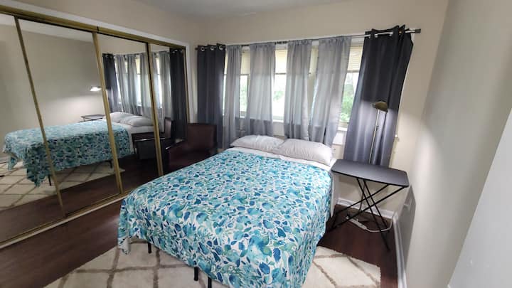 Nice Bedroom In Downtown Charleston - Charleston, SC