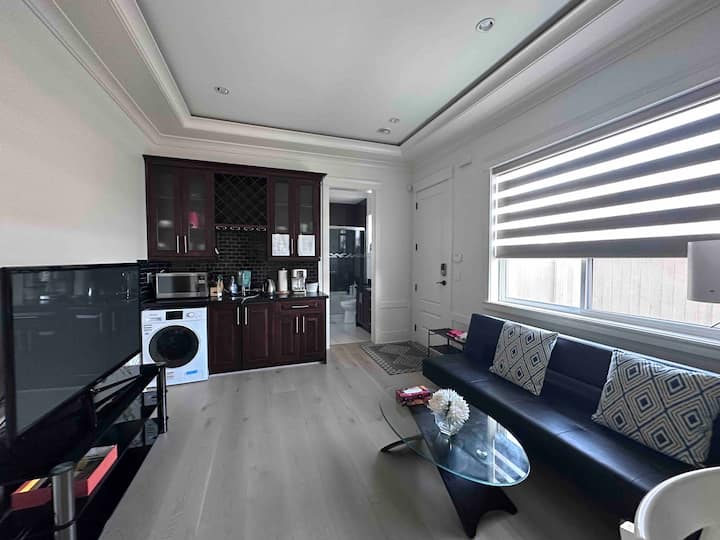 1bedroom Suite For 2 Guests-newreno-separate Entry - Ladner