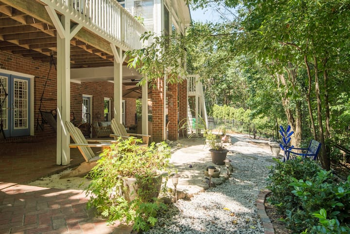 Secluded Southpark Beach Shangri-la - Charlotte, NC