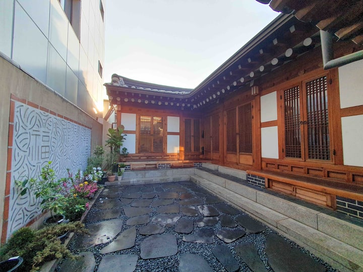 서은재, 한옥독채, 안국역 3분 - Seoul