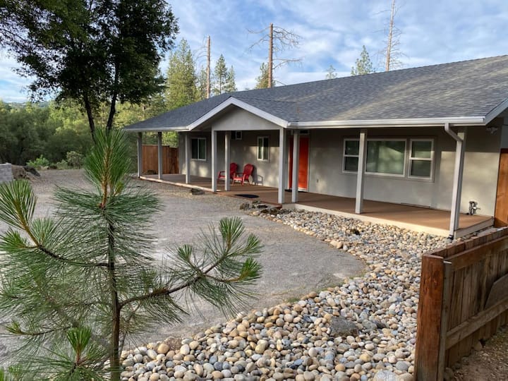 Boulder Creek Bungalow Near Yosemite National Park - Oakhurst, CA