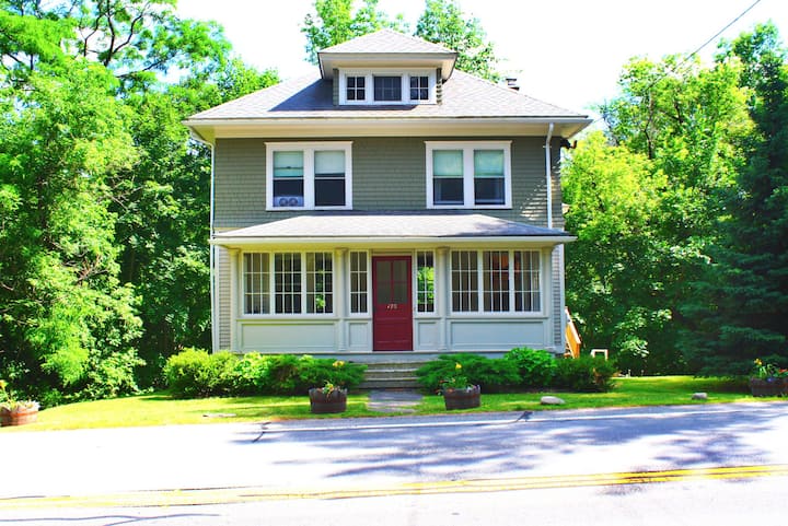 Williamstown Retreat - North Adams, MA