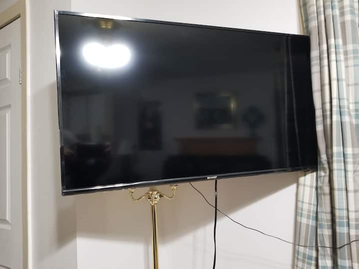 2 Bedrooms Downtown + Free Parking + Ev Charger - Gatineau