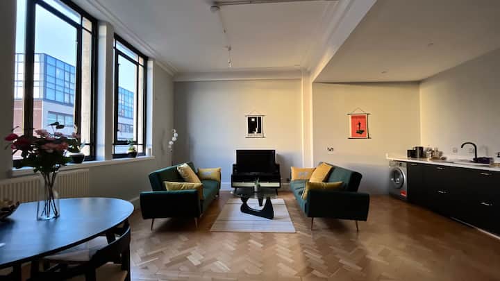 Spacious Flat In City Center - Liverpool