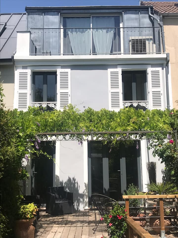 Ravissante Maison De Ville Terrasse Et Jardin - Saint-Cloud