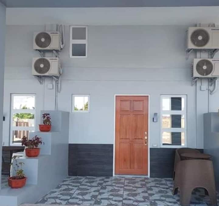 Town House Good For 12 Pax - Naga