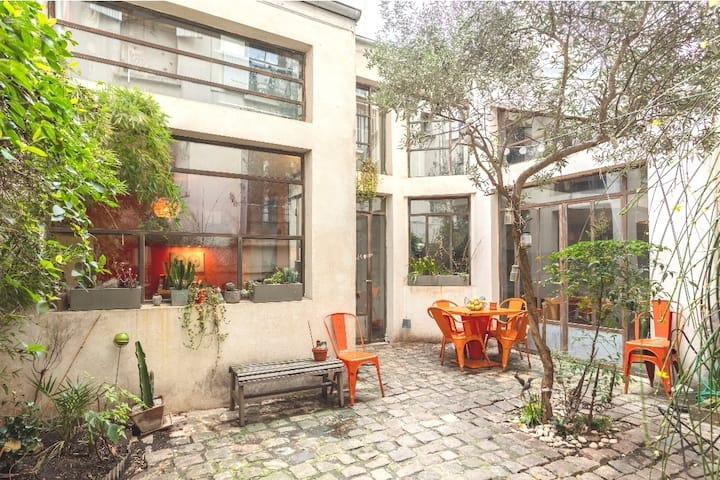 Maison De 130 M2 à Montmartre - Paris
