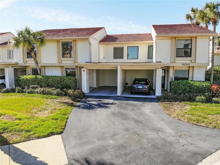 Stunning Isla Del Sol 2 Story Townhome And Carport - St. Petersburg, FL