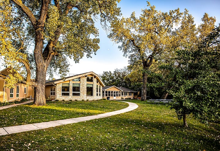 Main Lodge Bedroom #6 - 25 Acres Of Beauty - Nebraska