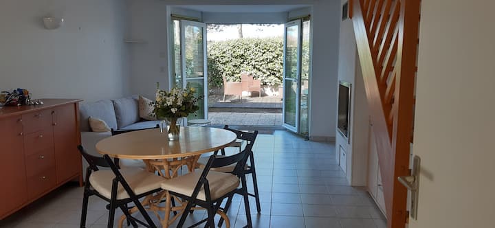 Kairon-plage : Petite Maison Avec Terrasse - Saint-Pair-sur-Mer