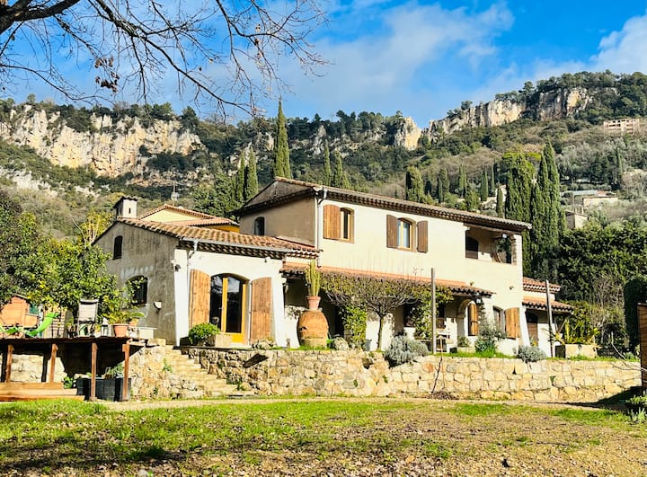 Stylish Countryside Villa Near The Grasse Center - Grasse